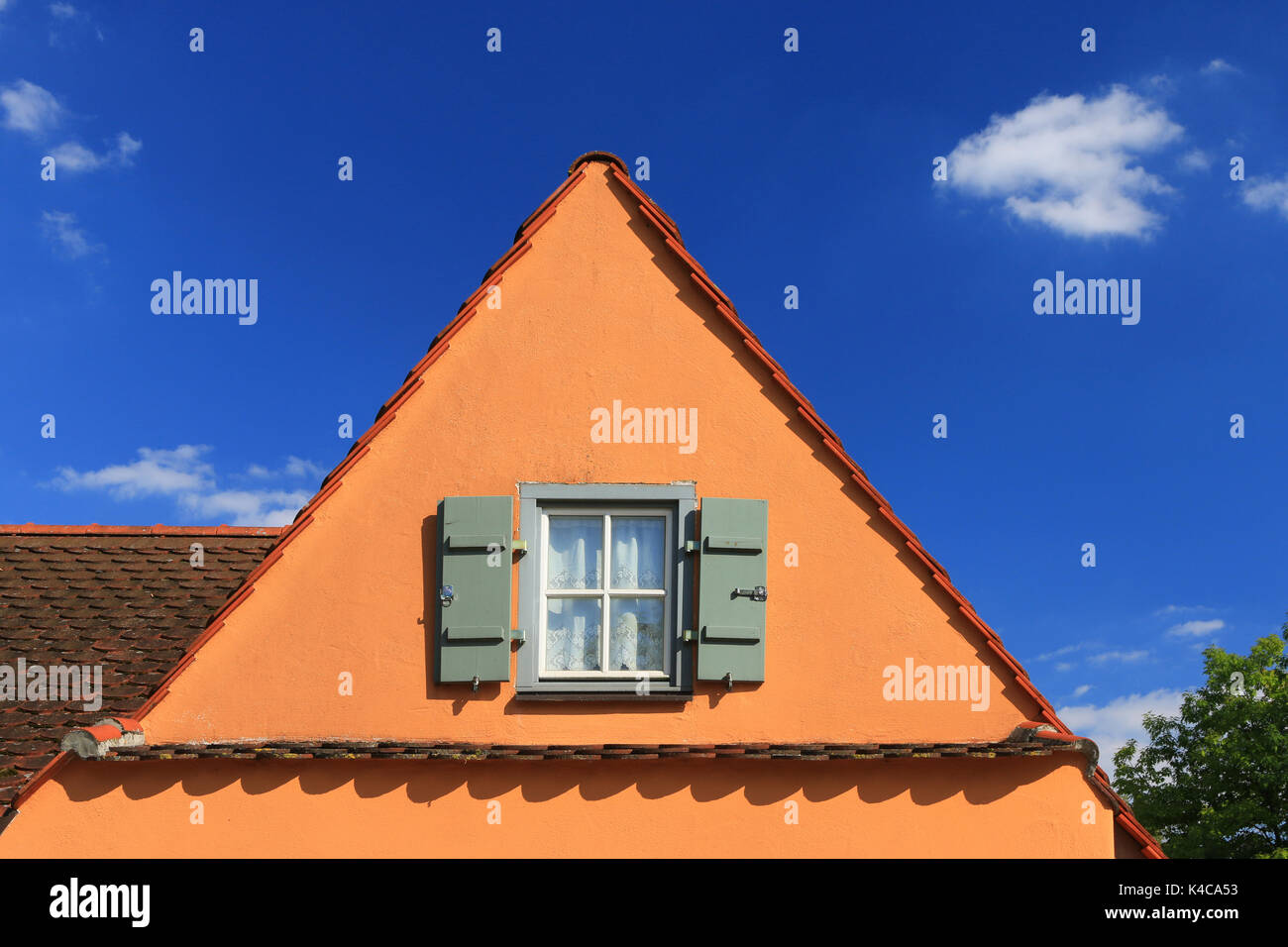 Housetop hi-res stock photography and images - Alamy