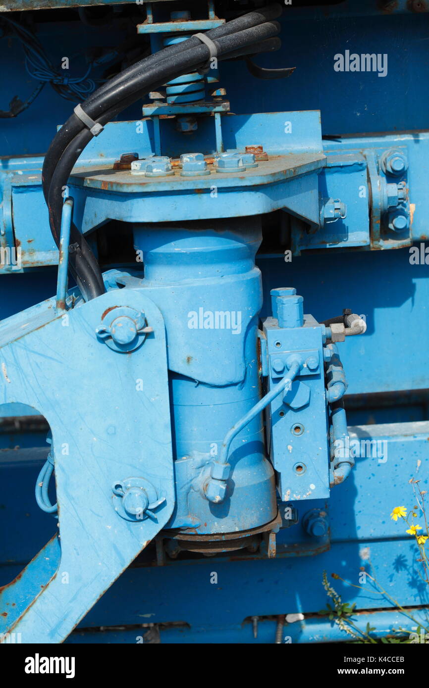 Hydraulic cylinder hi-res stock photography and images - Alamy