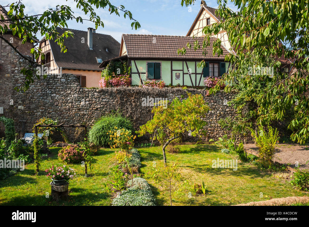 Kientzheim With Medieval Town Wall, Next To Kaysersberg, Scenic Village ...