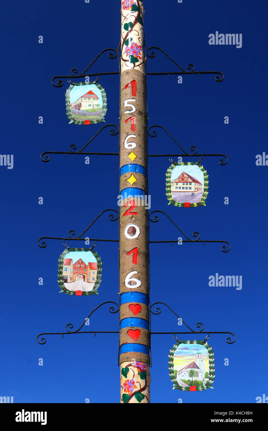 Village feast maypole hi-res stock photography and images - Alamy