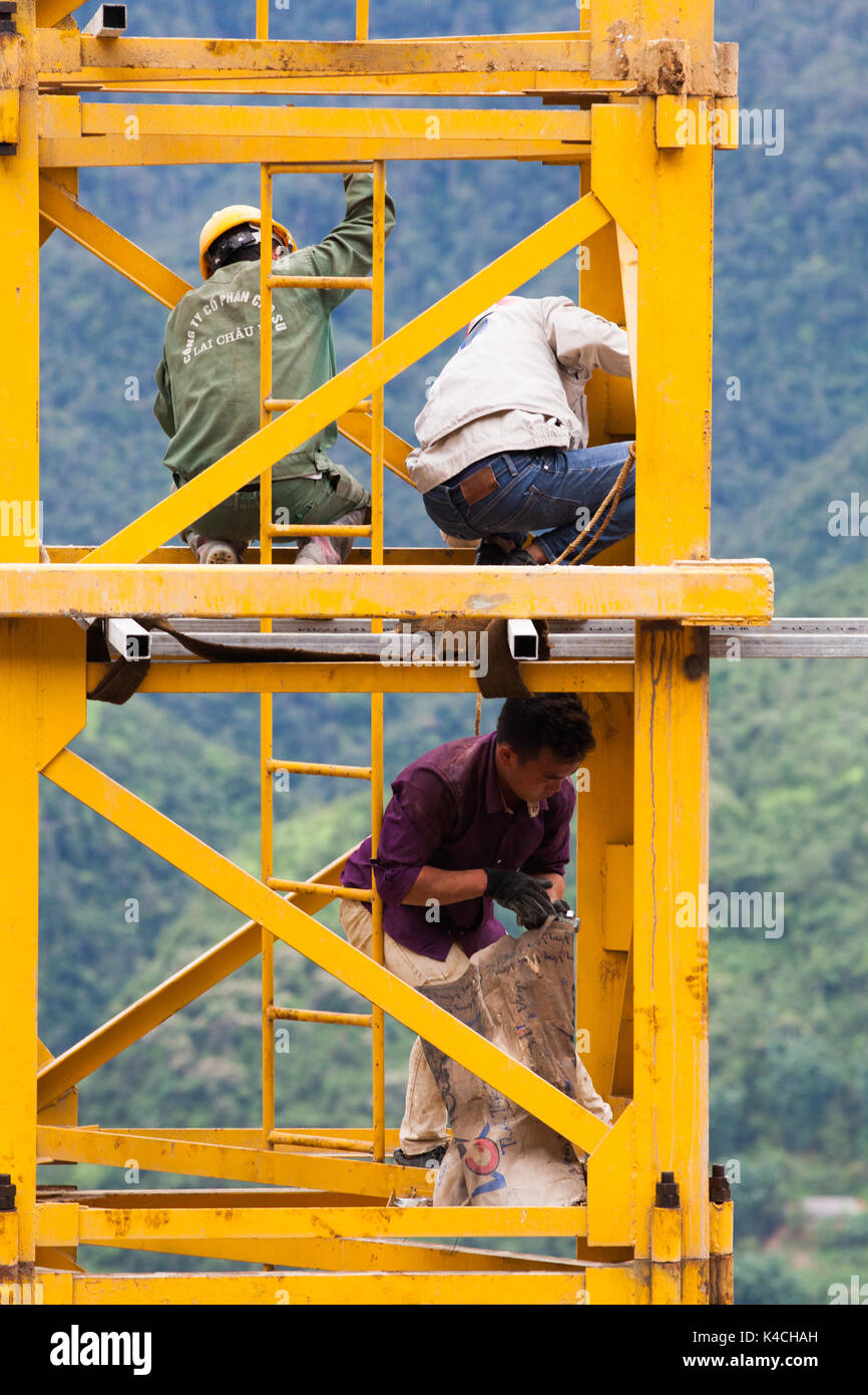 SA PA, VIETNAM - AUGUST 2017: Construction workers in Sa Pa town, the ...