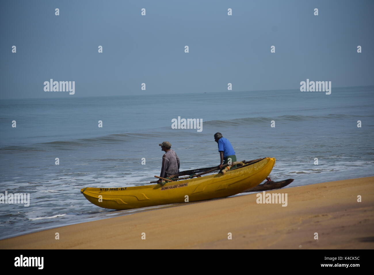 Pulling boats hi-res stock photography and images - Alamy
