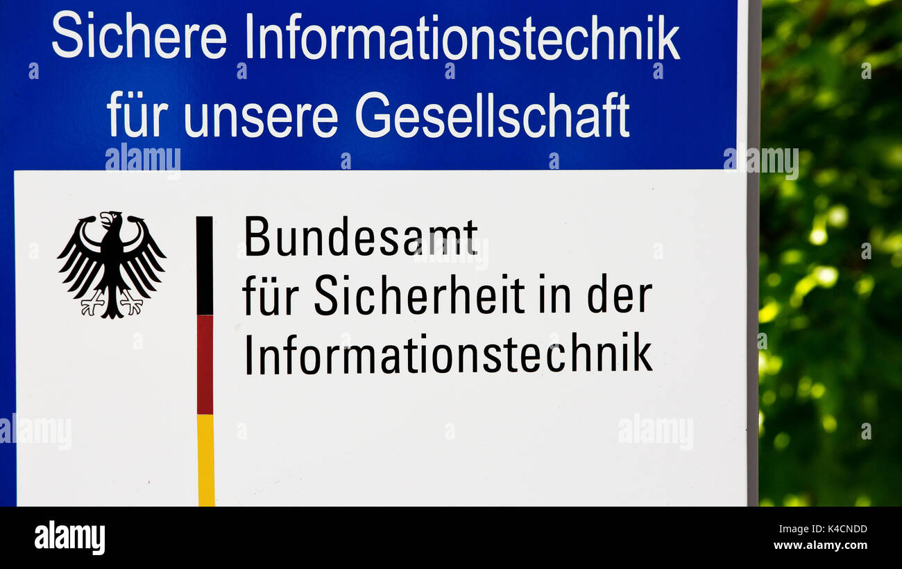 Cybercrime icons hi-res stock photography and images - Alamy