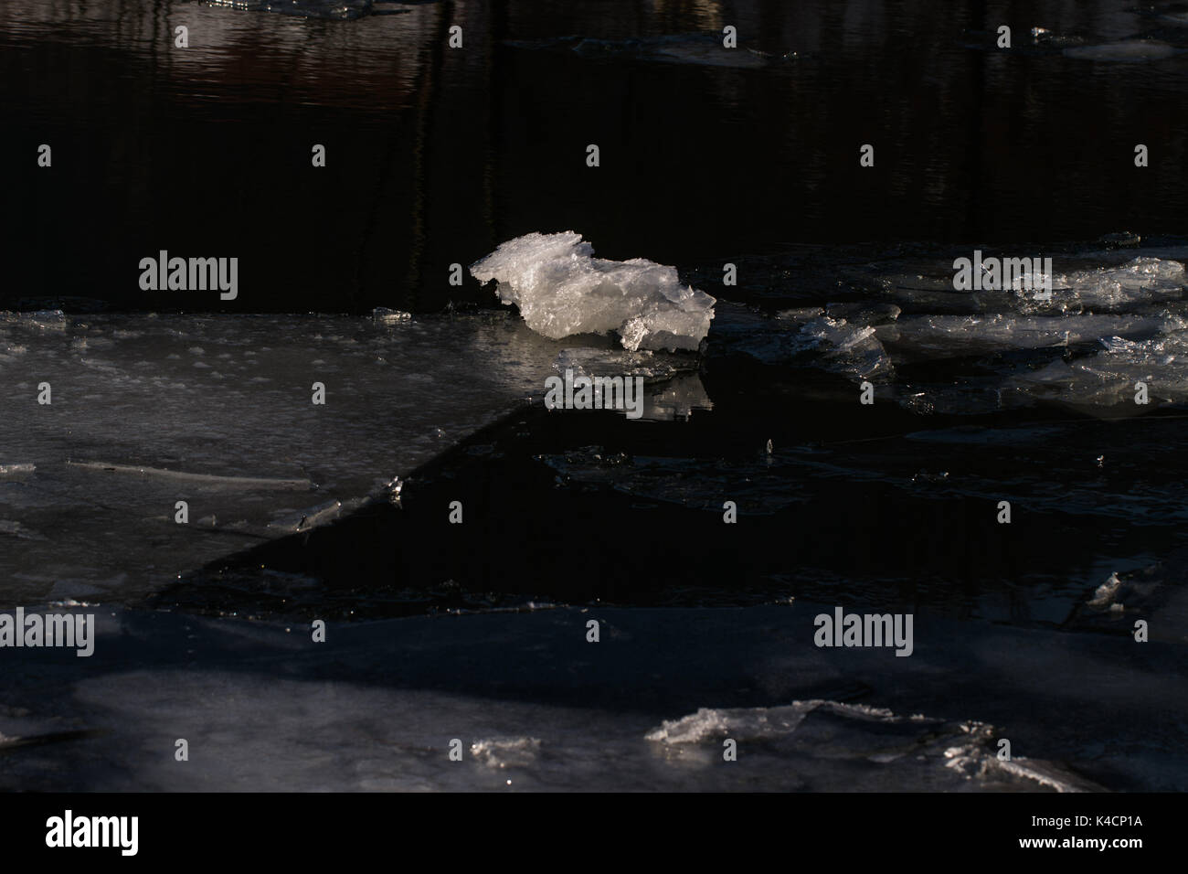 Block Of Ice Stock Photo - Alamy