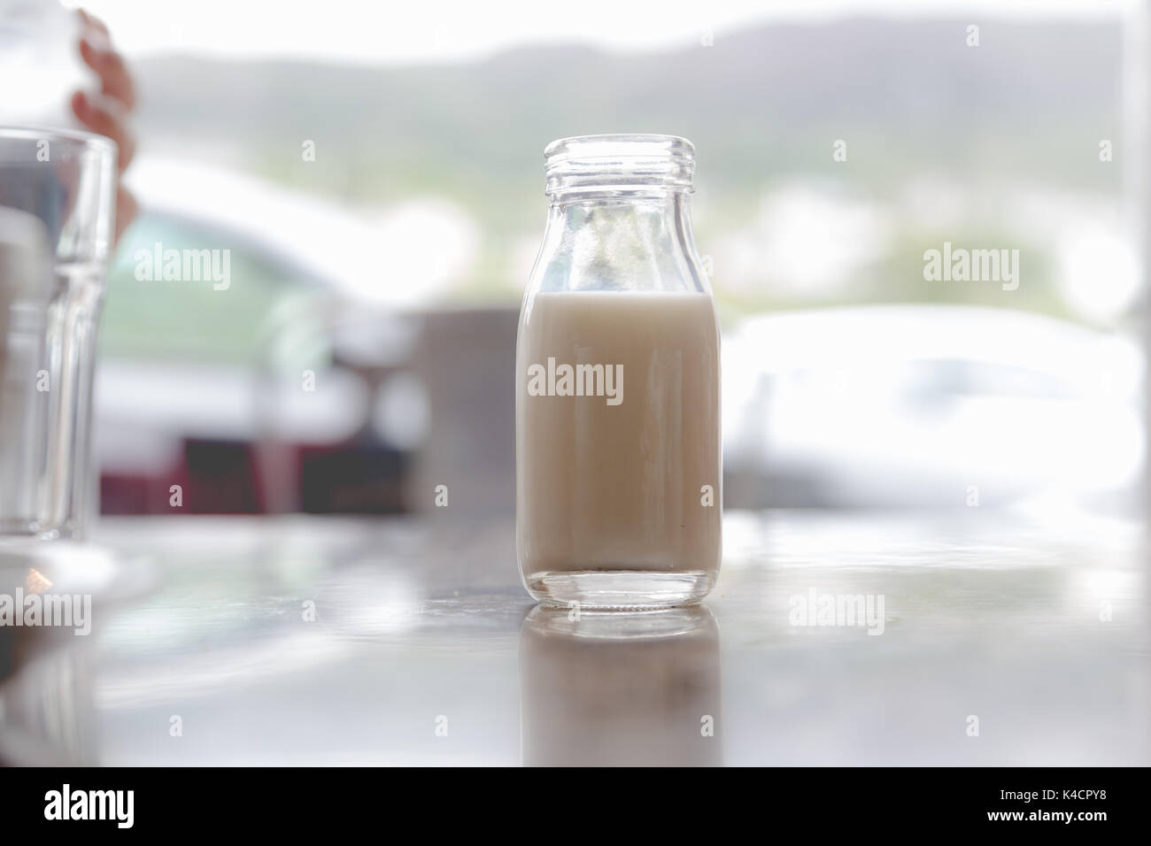 Dairy milk bar hi-res stock photography and images - Alamy