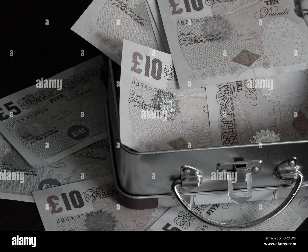 Symbol Holiday Pay, Money Suitcase Full Of English Pound Notes Stock ...