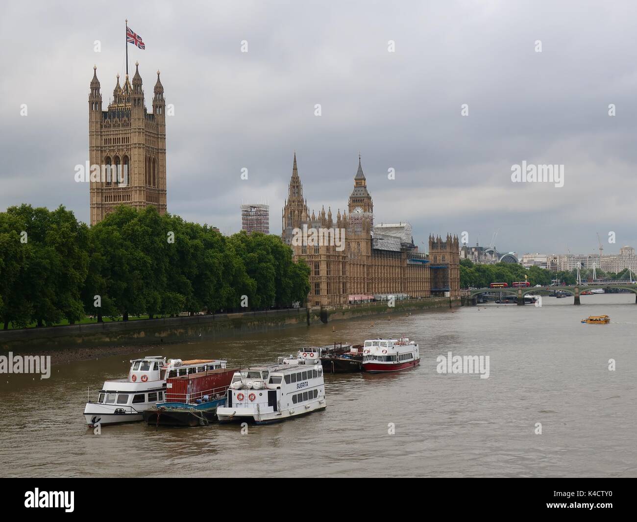 Houses of Parliament and River Thames looking towards Westminster ...