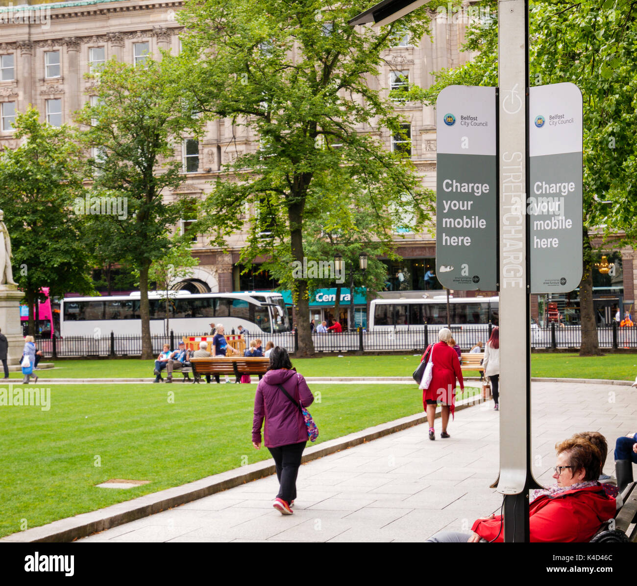 Mobile phone charging point hi-res stock photography and images - Alamy