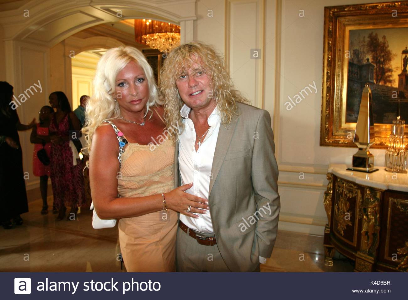 Rick Savage. Def Leppard lead guitarist Phil Collen marries costume ...