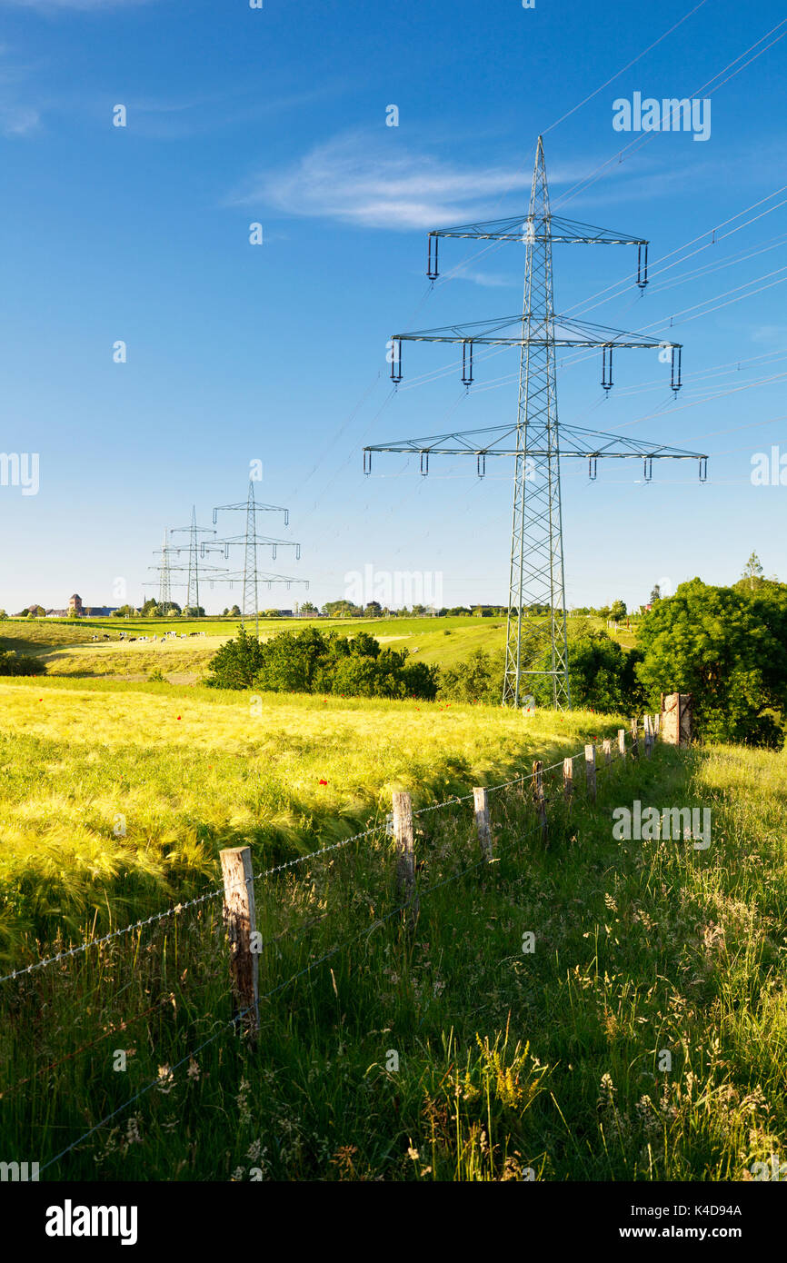 Power lines in field landscape hi-res stock photography and images - Alamy