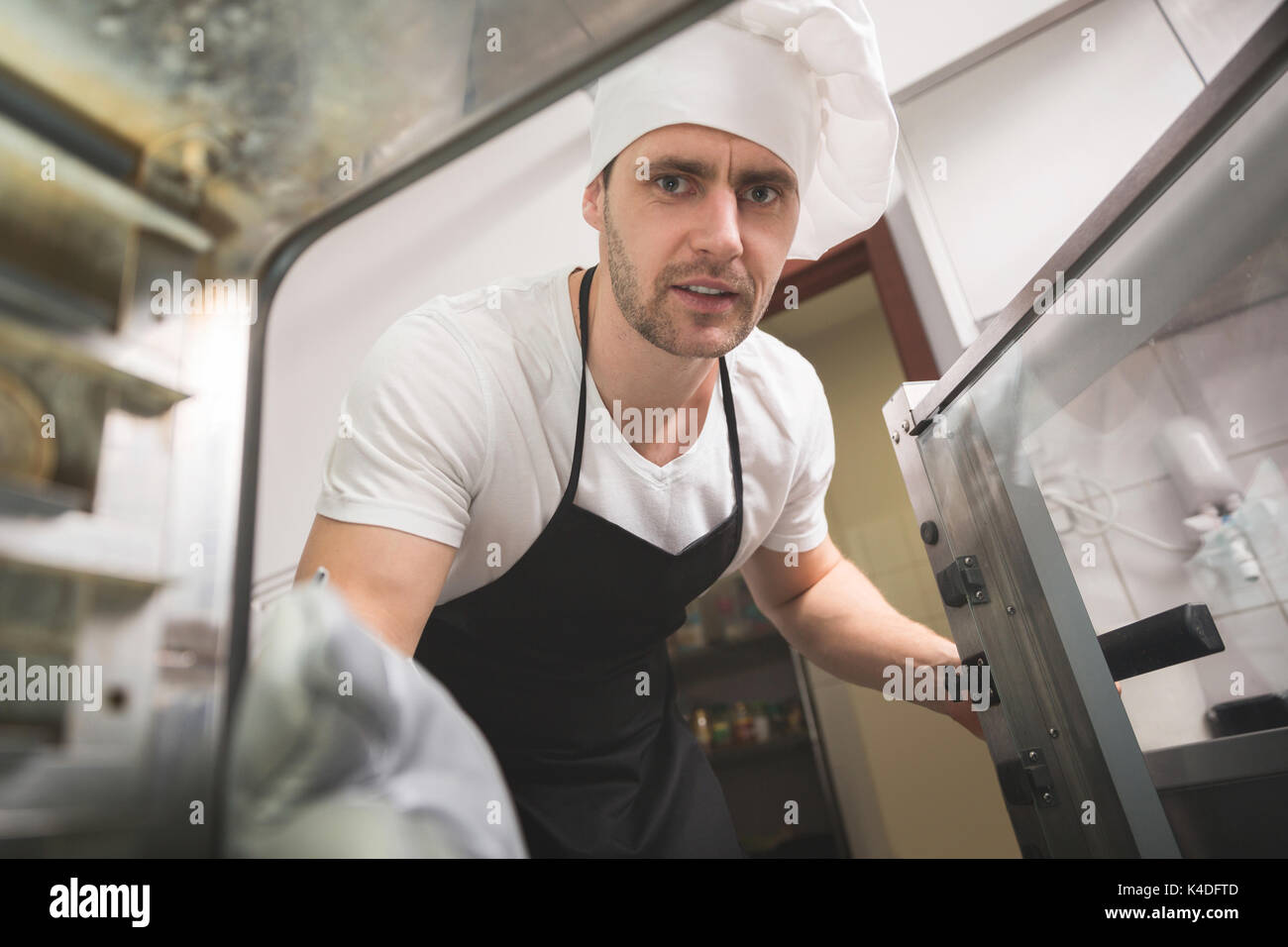 View from inside oven hi-res stock photography and images - Alamy