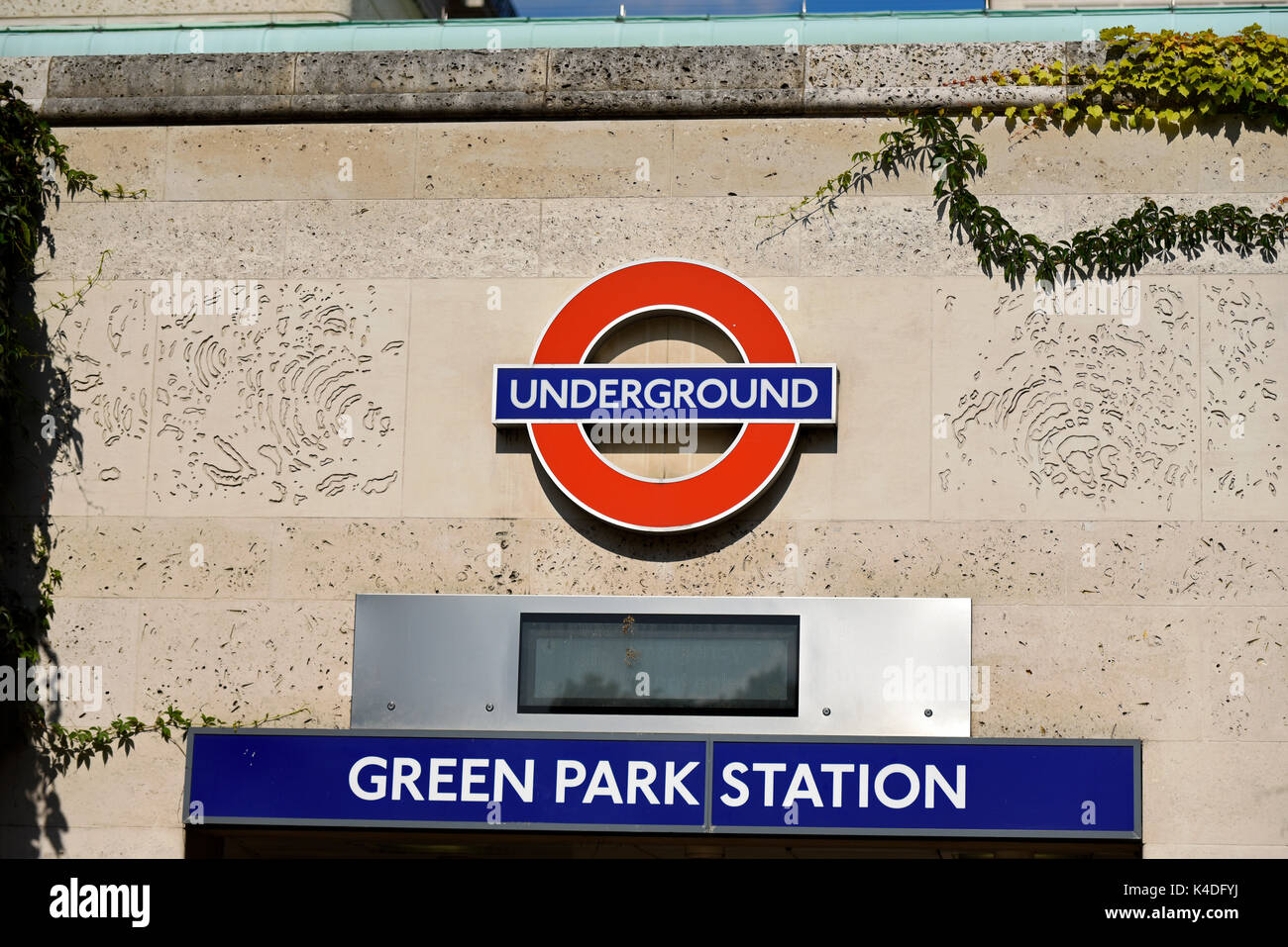 Entrance to Green Park Station London Underground, Piccadilly, London ...