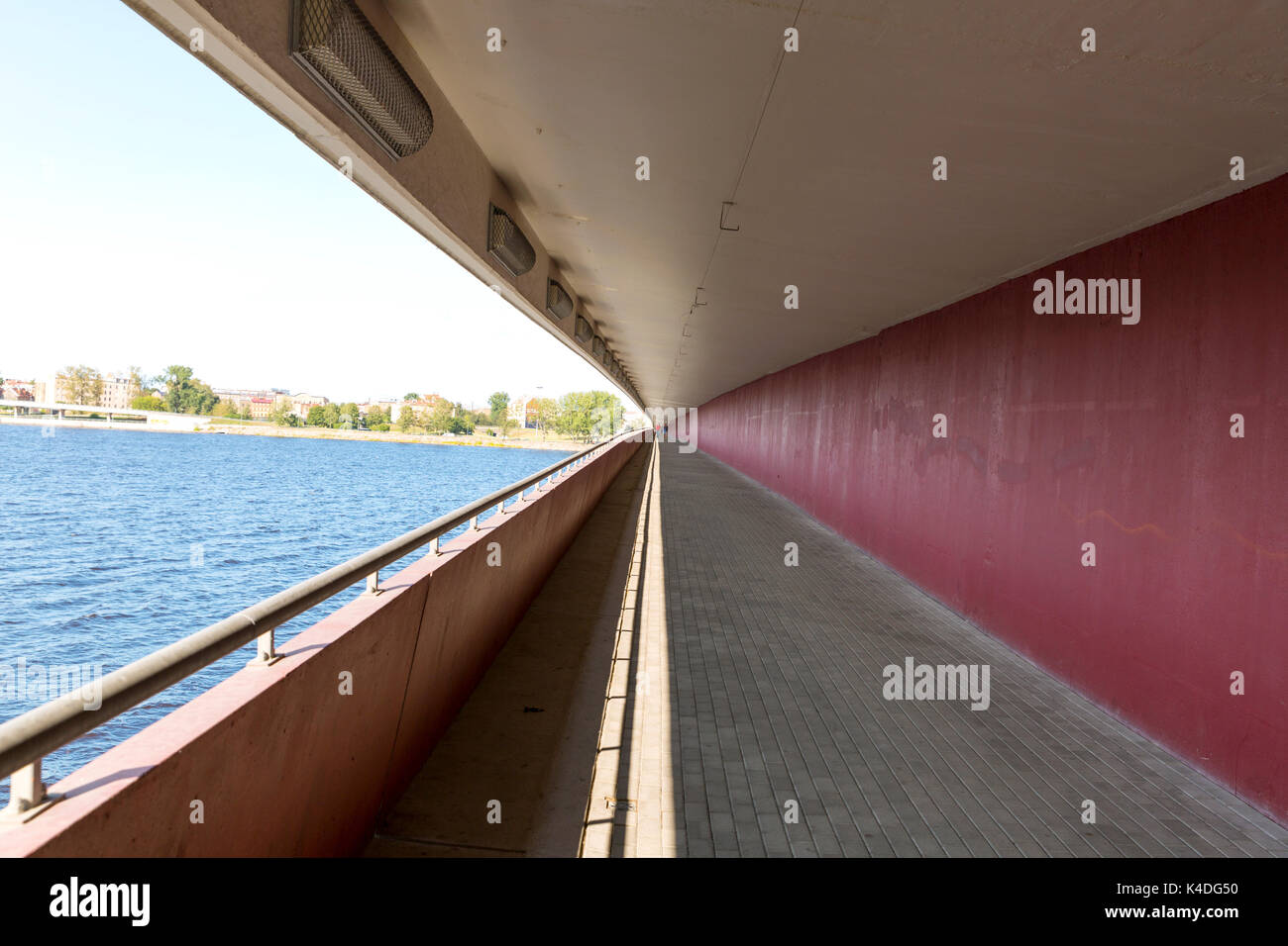 Highway bridge underpass path Stock Photo - Alamy