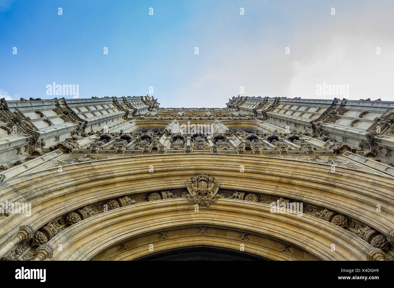 Victoria tower parliament hi-res stock photography and images - Alamy