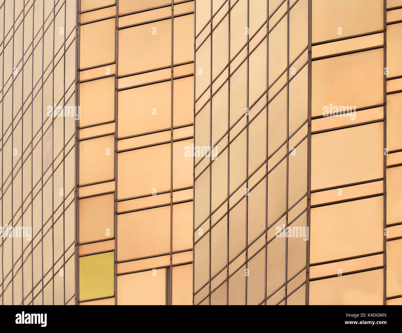Reflective gold glass facade on modern building Stock Photo - Alamy