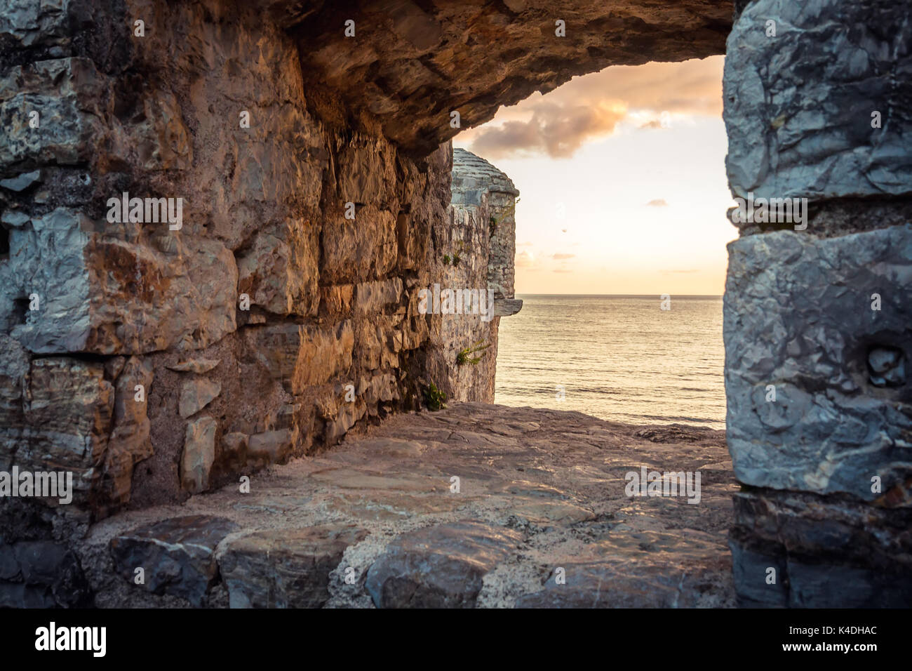 Ancient castle window hi-res stock photography and images - Alamy