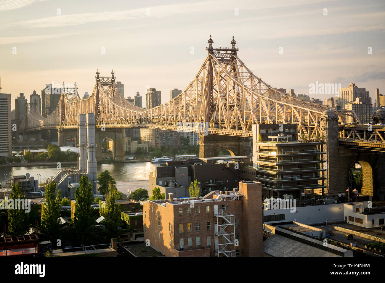 Queensborough Bridge Stock Photos & Queensborough Bridge Stock Images ...