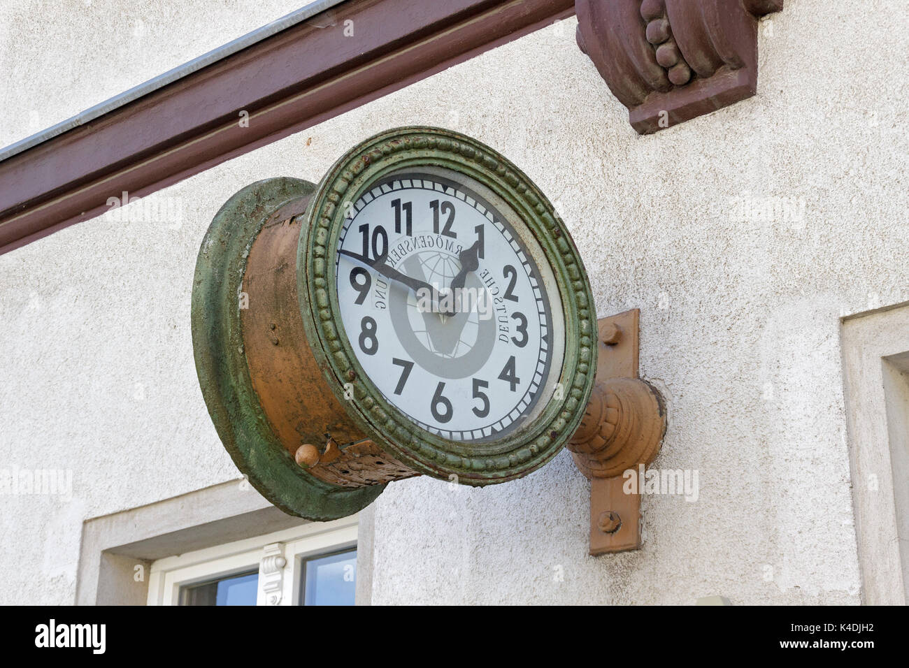 Town centre clock hi-res stock photography and images - Alamy Town centre clock hi-res stock photography and images - Alamy