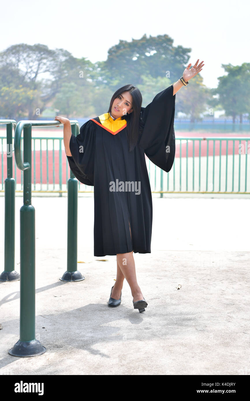 Portrait asian chinese college girl hi-res stock photography and images ...