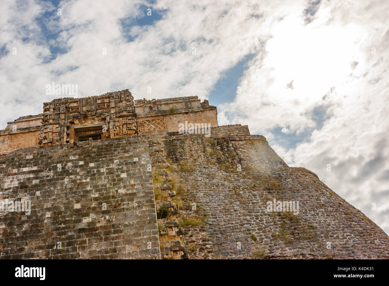 Pyramid of wizard hi-res stock photography and images - Alamy