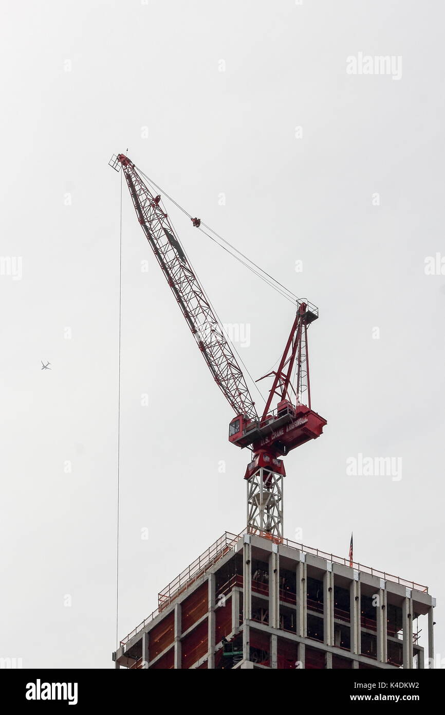 Crane on top of building hi-res stock photography and images - Alamy