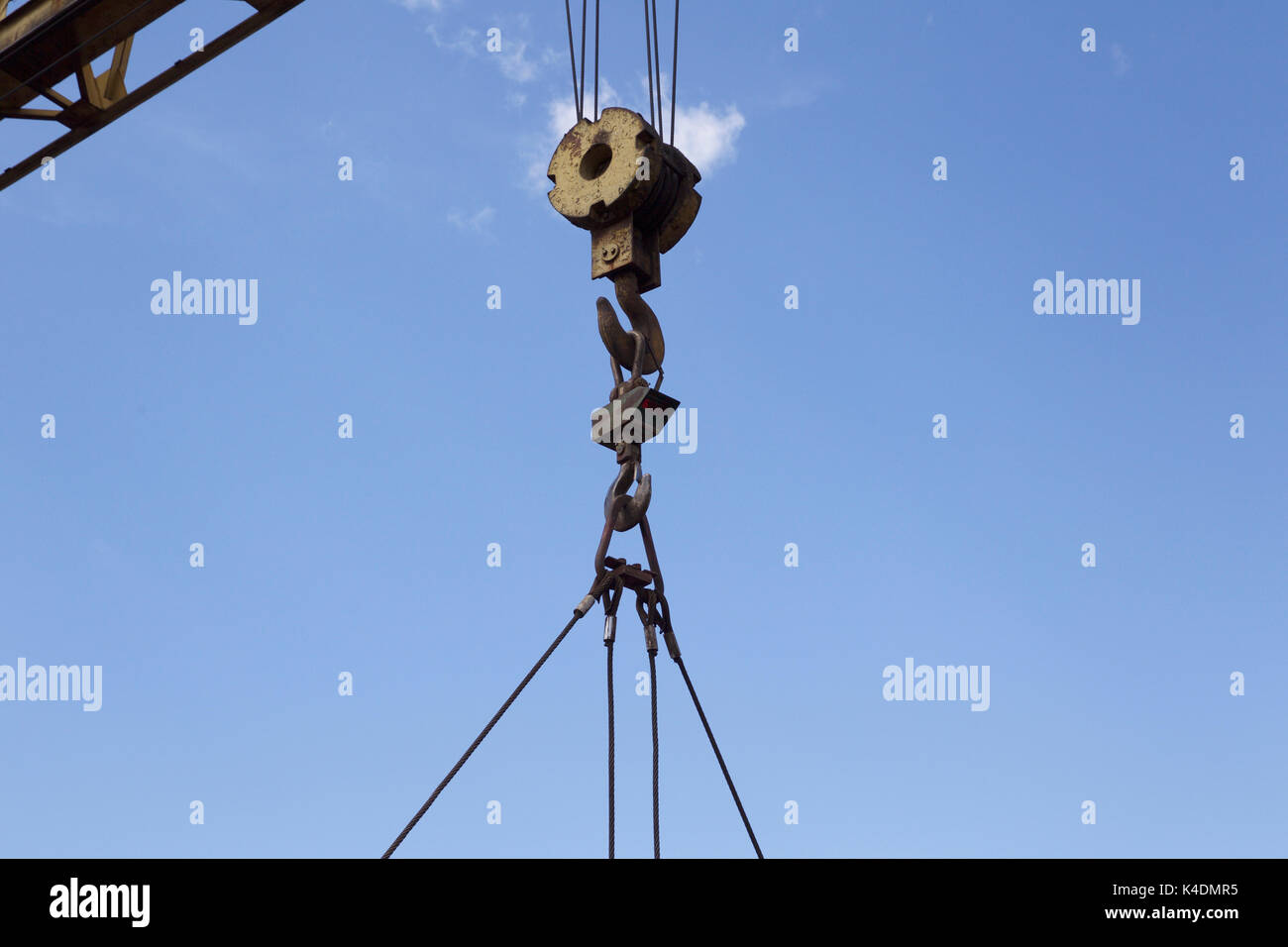 Structural elements of the crane during loading and unloading in the ...