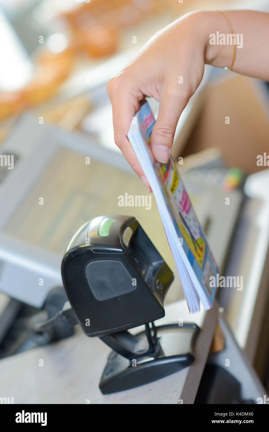 Scanning product hi-res stock photography and images - Alamy