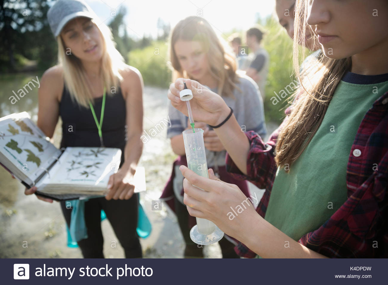 Students experiment outdoor hi-res stock photography and images - Alamy