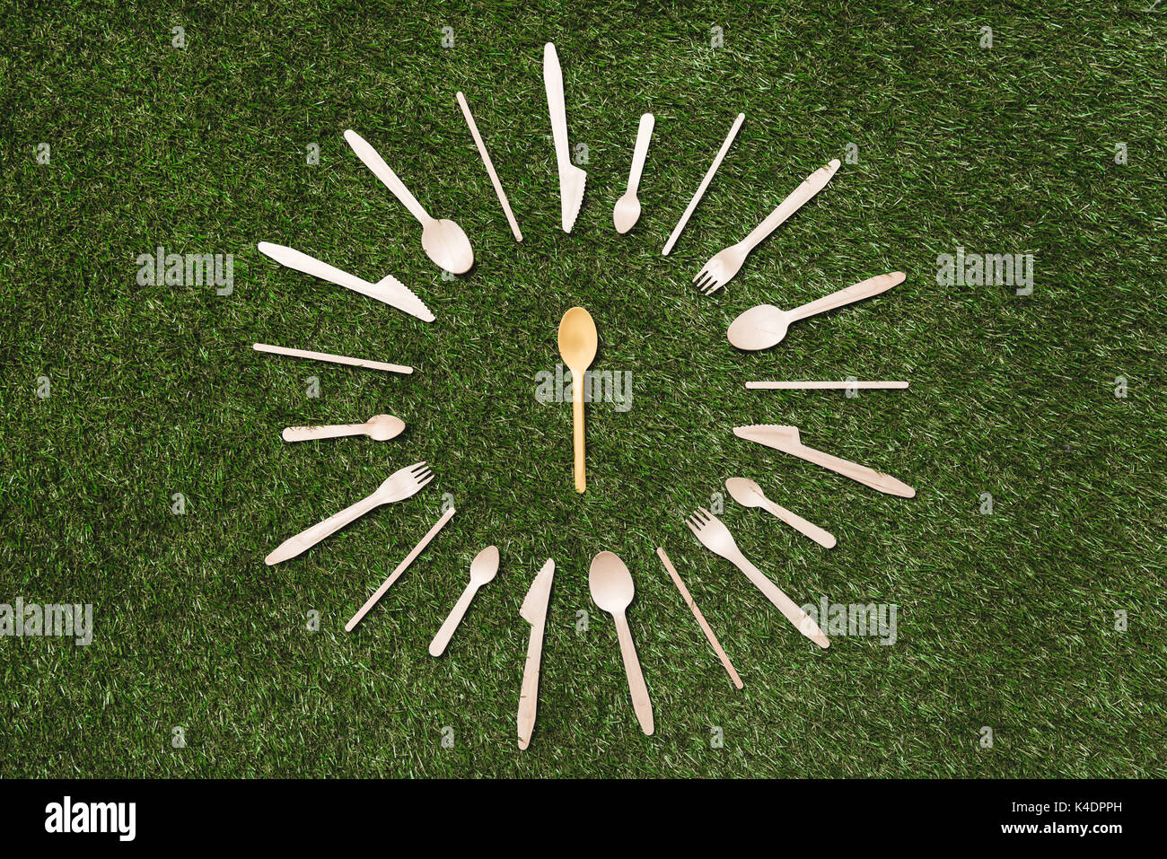 Wooden spoons round composition hi-res stock photography and images - Alamy