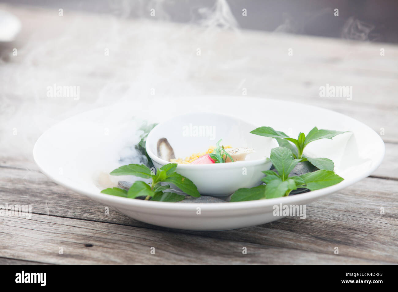 Dry ice food smoke hi-res stock photography and images - Alamy