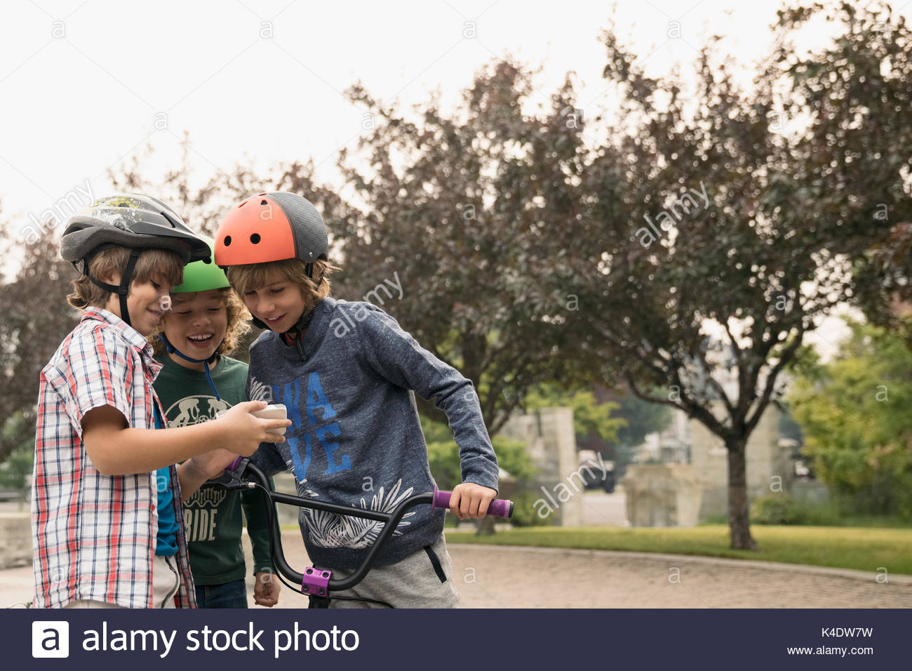Bicycle boy park hi-res stock photography and images - Alamy