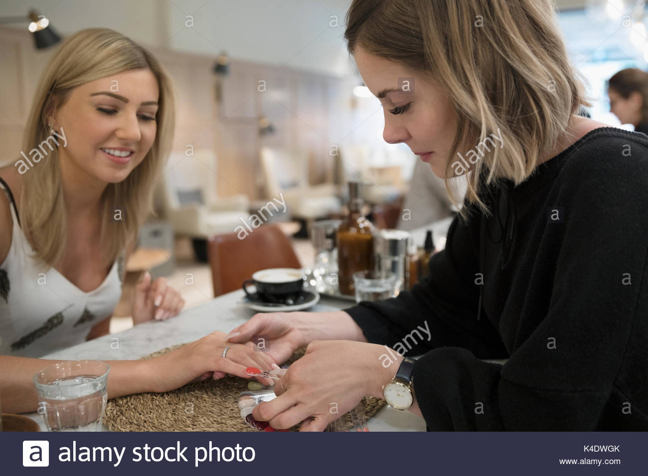 Women choose color hi-res stock photography and images - Alamy