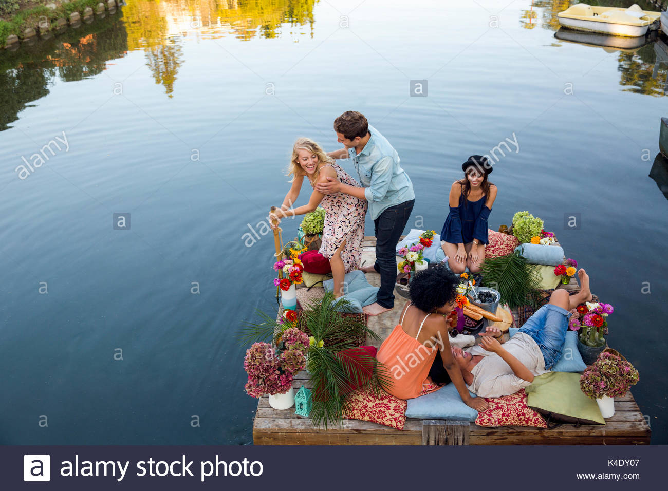Oar raft hi-res stock photography and images - Alamy