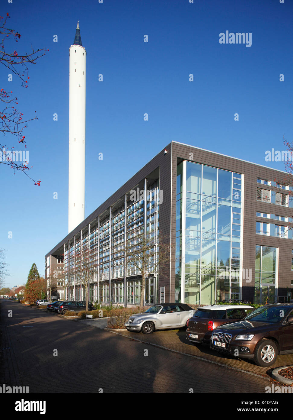 Microgravity drop tower hi-res stock photography and images - Alamy