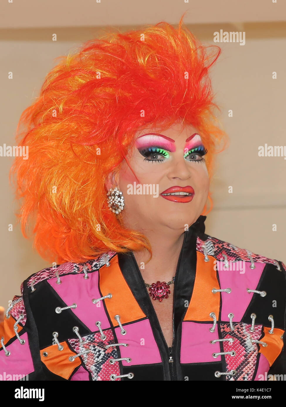 German drag queen olivia jones hi-res stock photography and images - Alamy