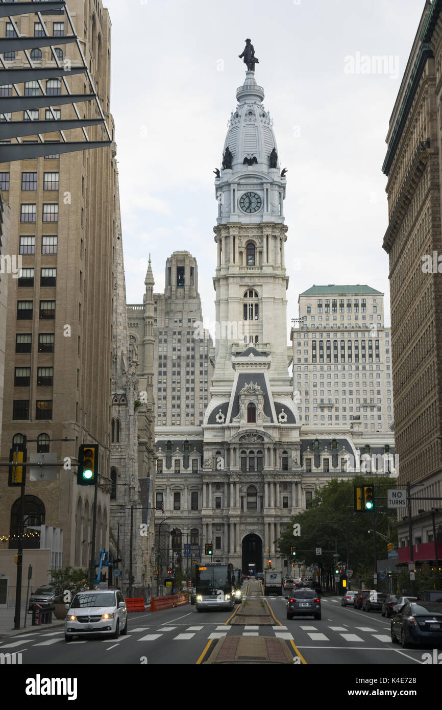 Philadelphia city hall market street hi-res stock photography and ...