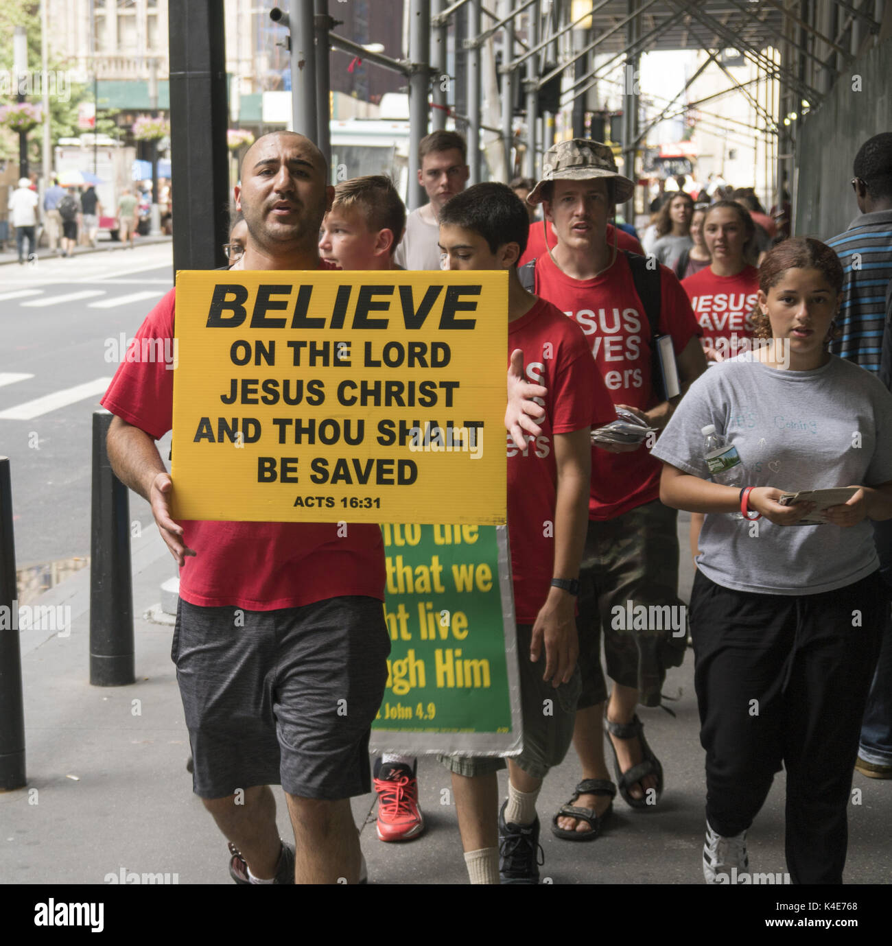 Fundamentalist Christian group walk the sidewalks of lower Manhattan ...