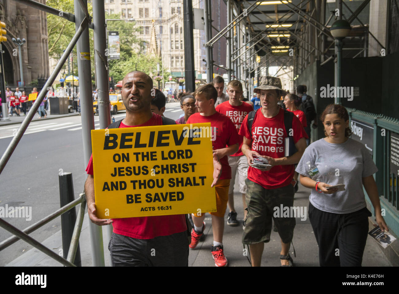 Fundamentalist Christian group walk the sidewalks of lower Manhattan ...