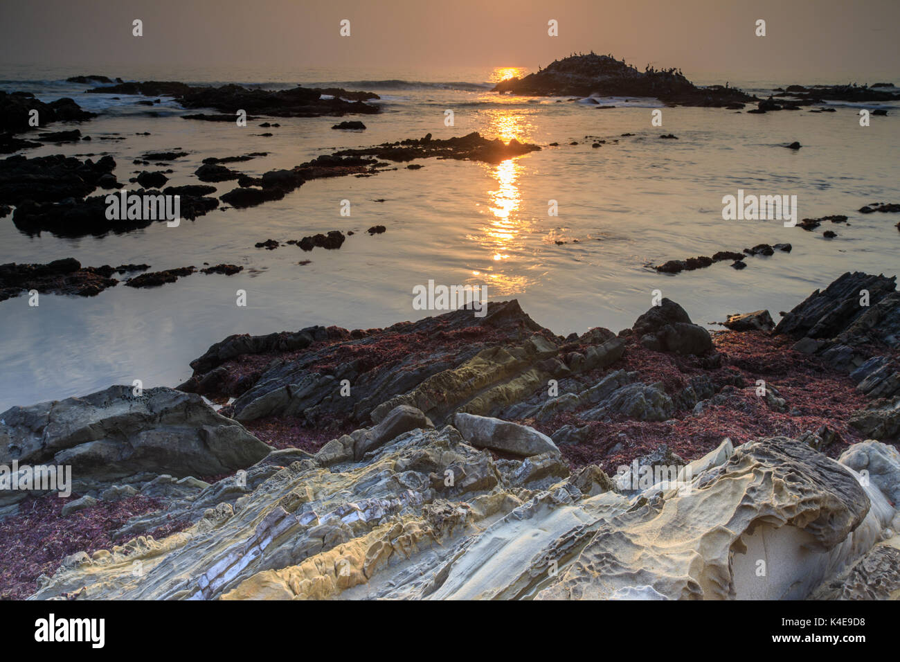Hollow rock hi-res stock photography and images - Alamy