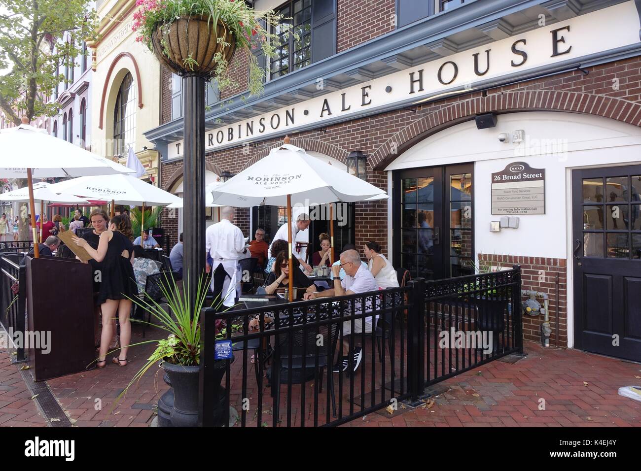 Robinson ale house hi-res stock photography and images - Alamy