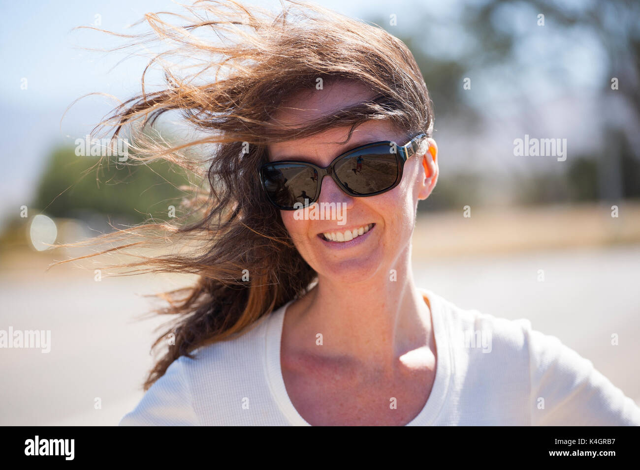 Wind swept hair hi-res stock photography and images - Alamy