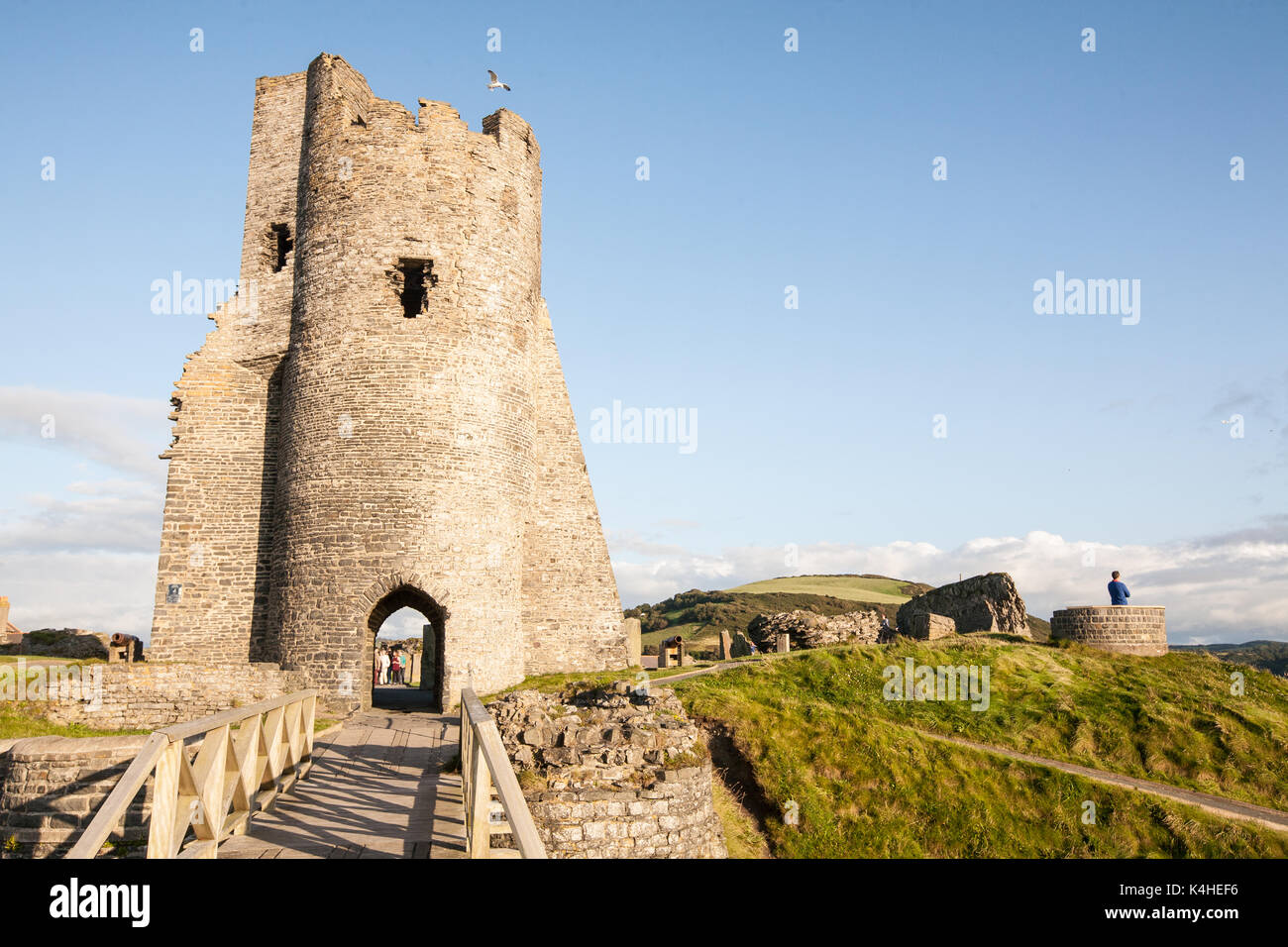 Castle cardigan ceredigion hi-res stock photography and images - Alamy