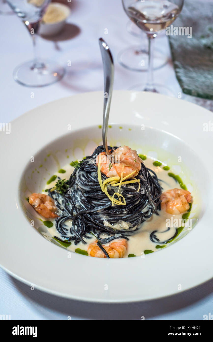 Cuttlefish ink hi-res stock photography and images - Alamy