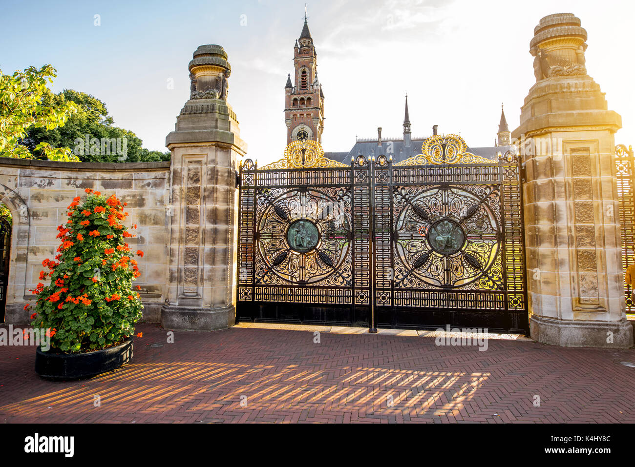 Peace palace in Haag Stock Photo - Alamy