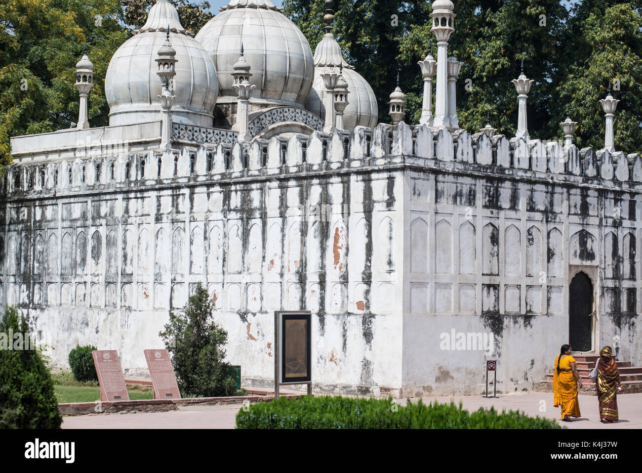 Moti Masjid, Delhi Stock Photo - Alamy