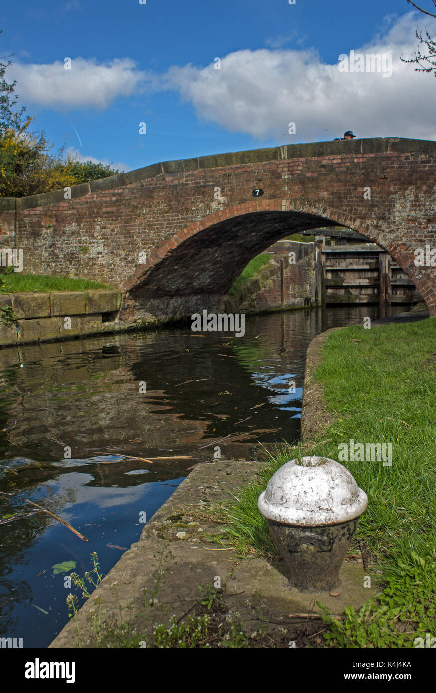 Brick built bridge hi-res stock photography and images - Alamy