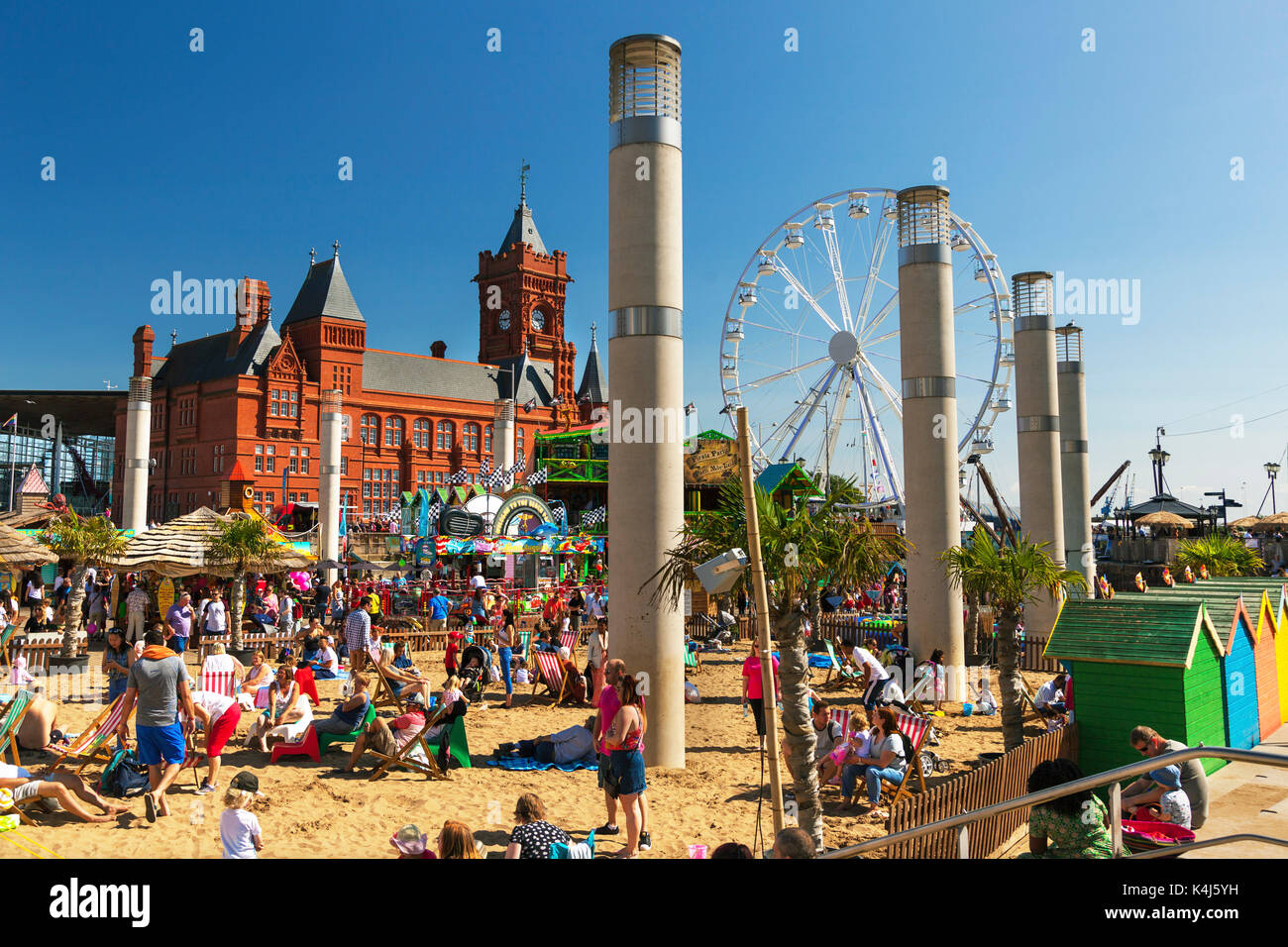 Cardiff moon hi-res stock photography and images - Alamy