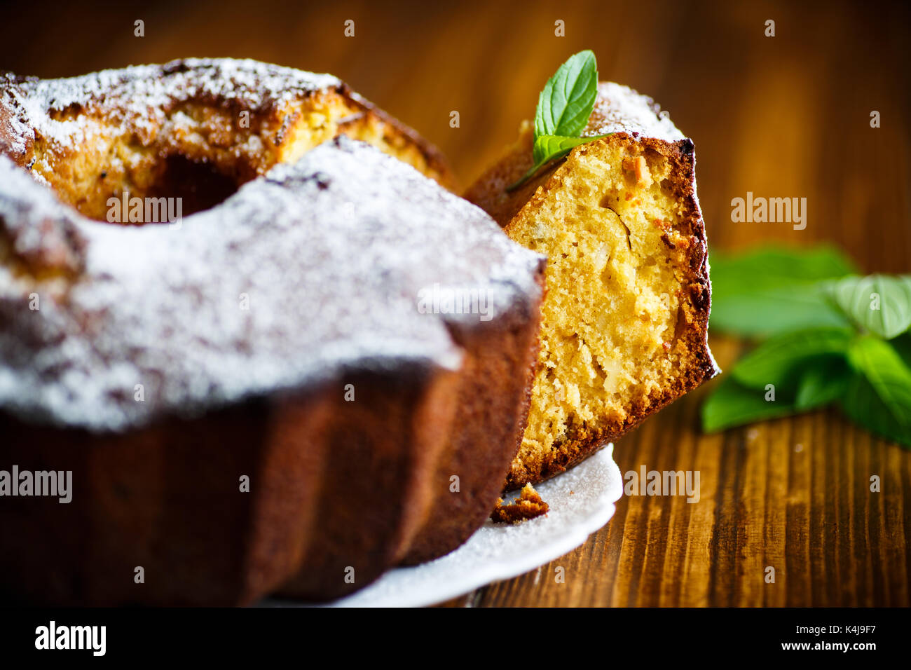 Sweet big honey cake Stock Photo - Alamy