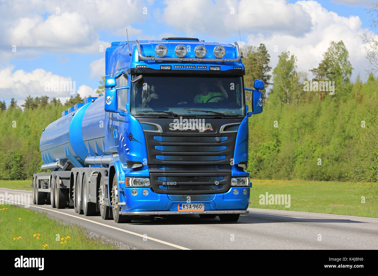 Blue green vehicle hi-res stock photography and images - Alamy
