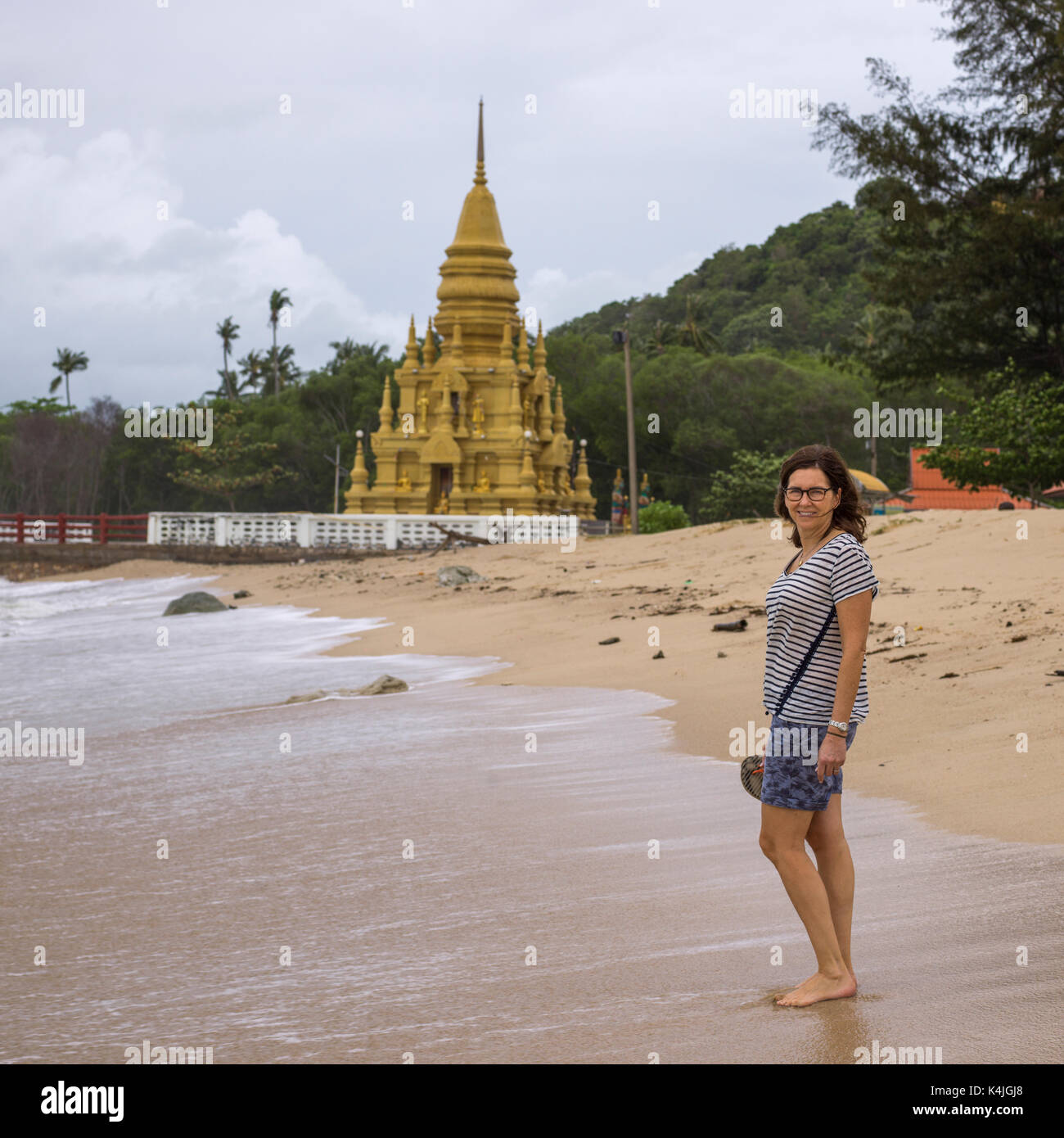 Pagoda on the waterfront hi-res stock photography and images - Alamy